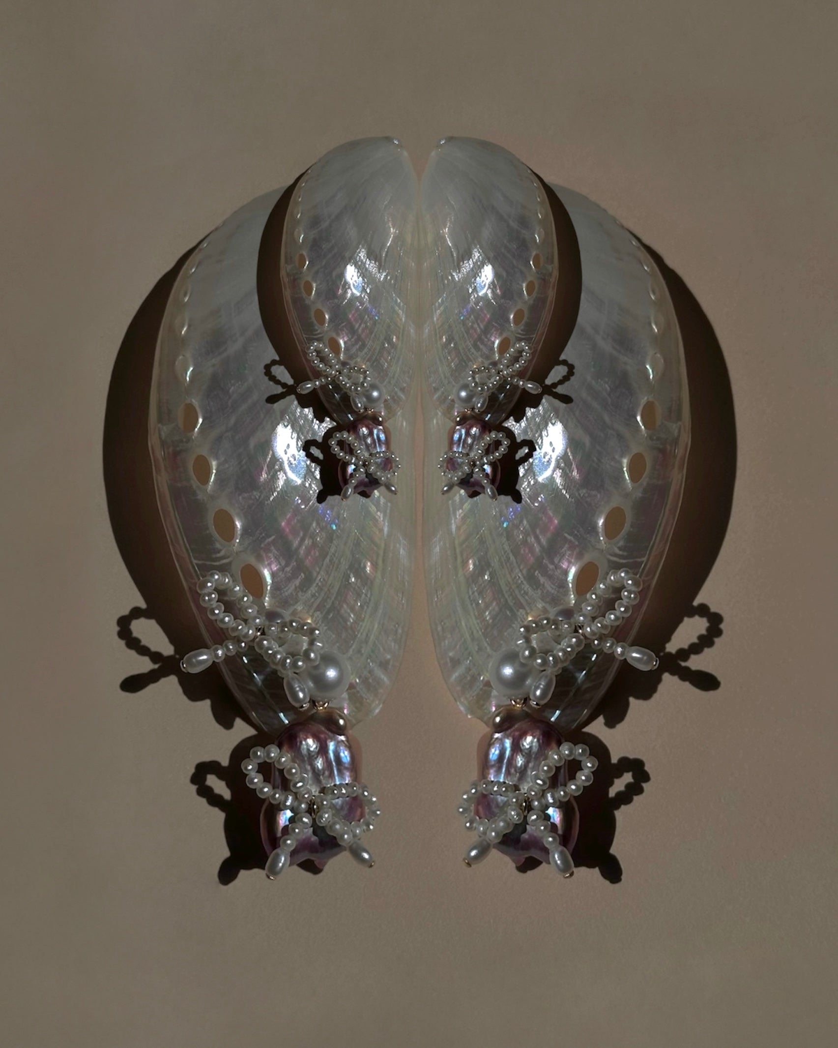 SHOP ALL – ÍASPIS PEARL.JW